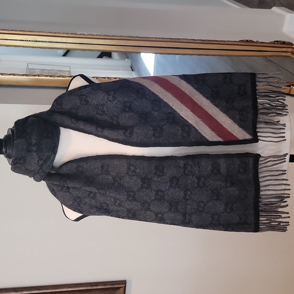 Gucci | Accessories | Authentic Gucci Scarf | Poshmark